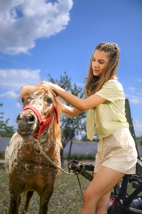 FOTO / Alexia Caras și Sara Ghimpu se alătură distribuției serialului ...